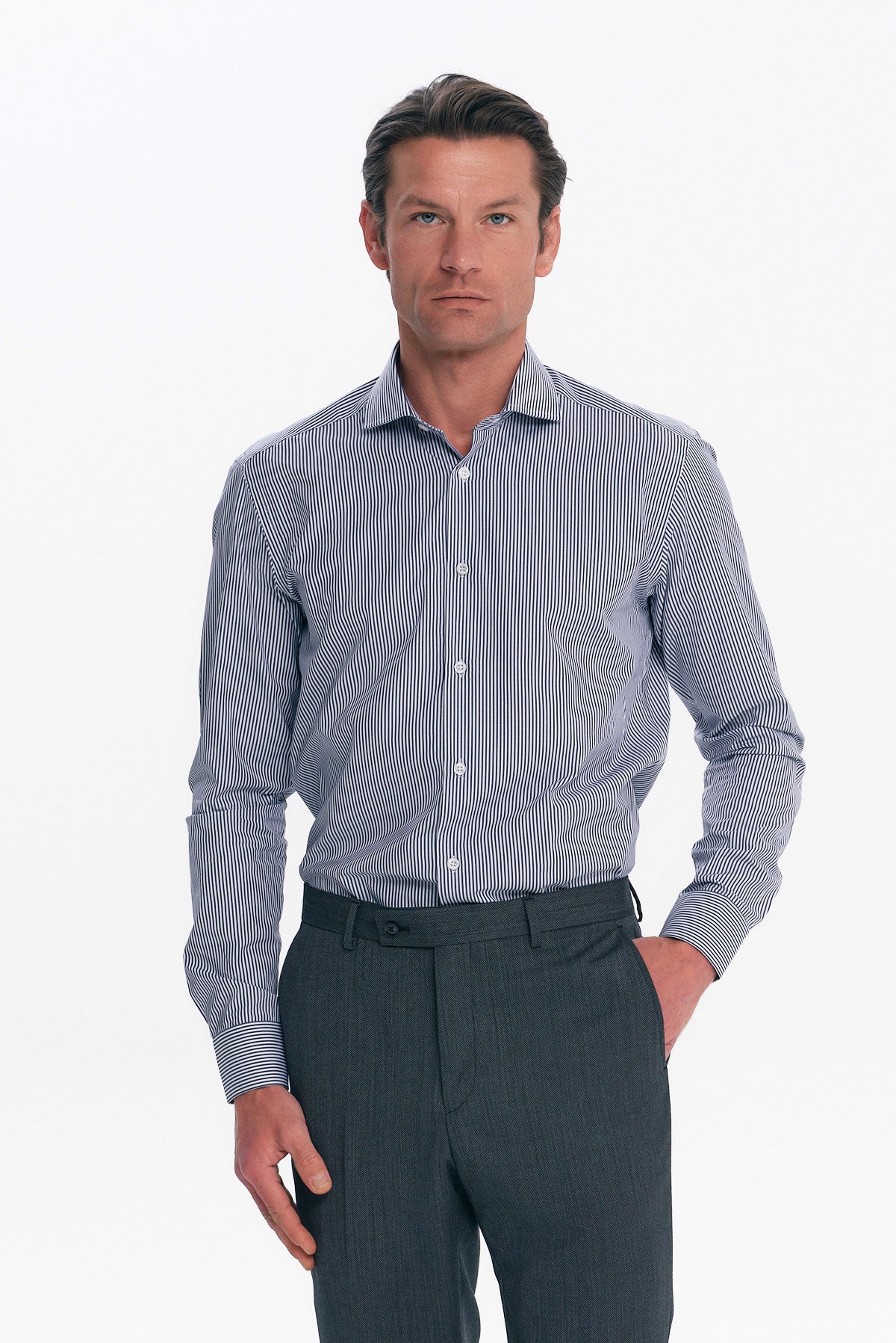 ΑΝΔΡΙΚΟ ΠΟΥΚΑΜΙΣΟ ΜΕ ΜΠΛΕ ΚΑΙ ΛΕΥΚΕΣ ΡΙΓΕΣ SLIM FIT PORTOBELLO'S ΚΑΙ R